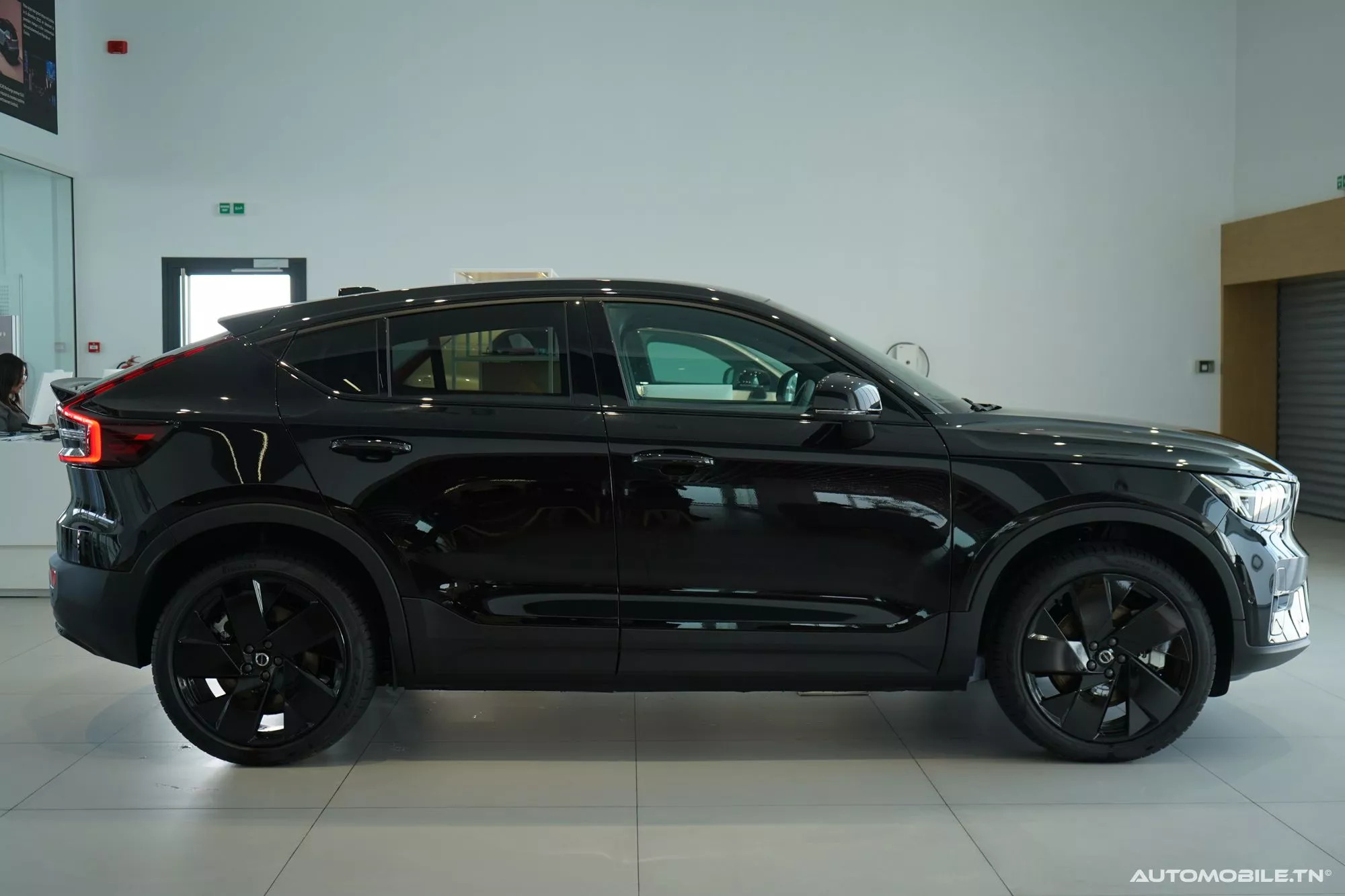 Prix Volvo EC40 Twin Motor Performance Ultra Black Edition neuve - 219 ...