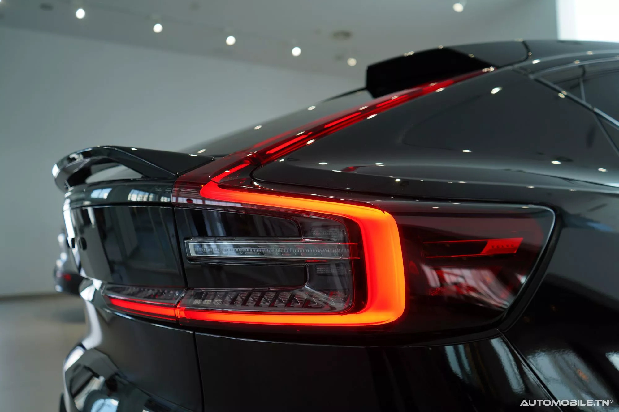 Prix Volvo EC40 Twin Motor Performance Ultra Black Edition neuve - 219 ...