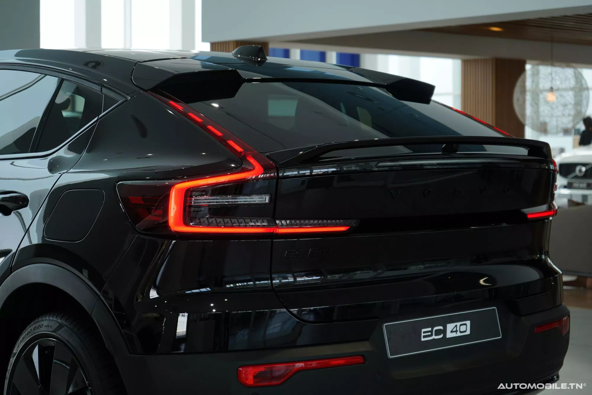 Prix Volvo EC40 Twin Motor Performance Ultra Black Edition neuve - 219 ...