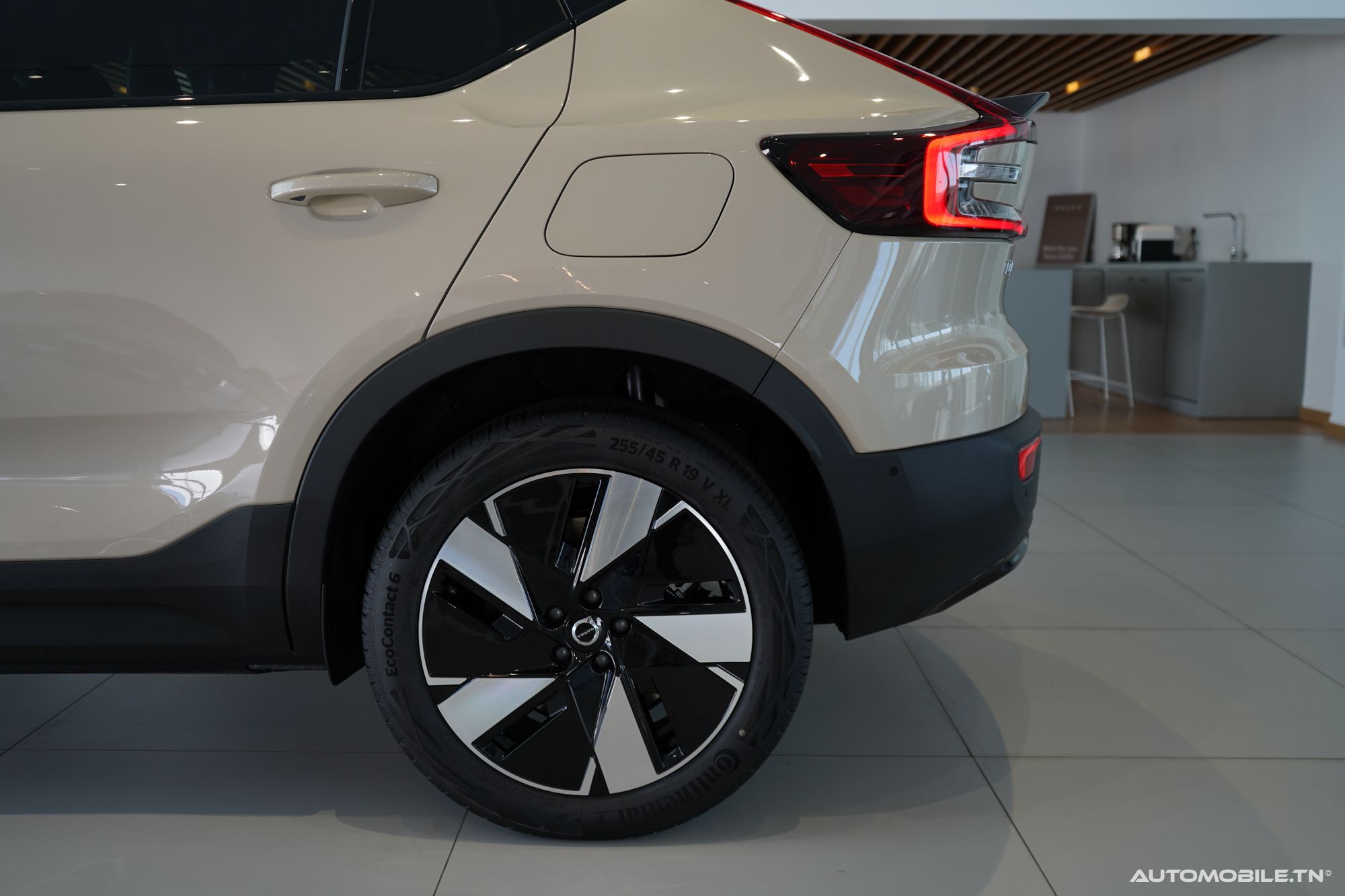 Prix Volvo EC40 Single Motor Ultra neuve - 189 900 DT