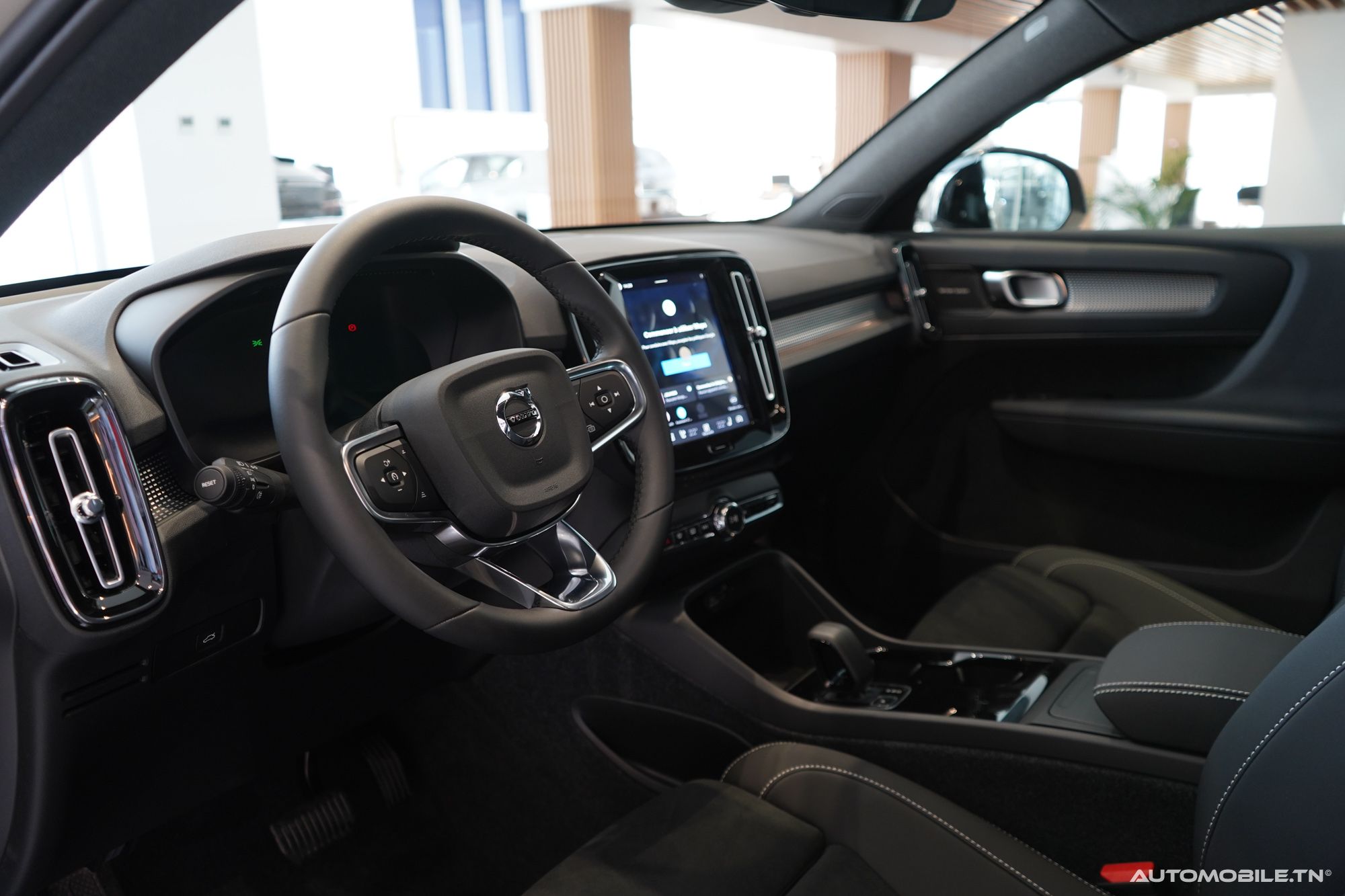 Prix Volvo EC40 Single Motor Ultra neuve - 189 900 DT