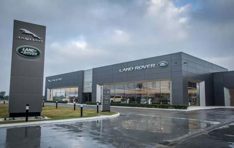 Nouveau Showroom Jaguar Land Rover aux Berges du Lac