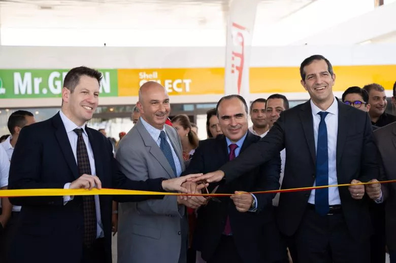 Inauguration de la station Shell de la sortie de Tunis