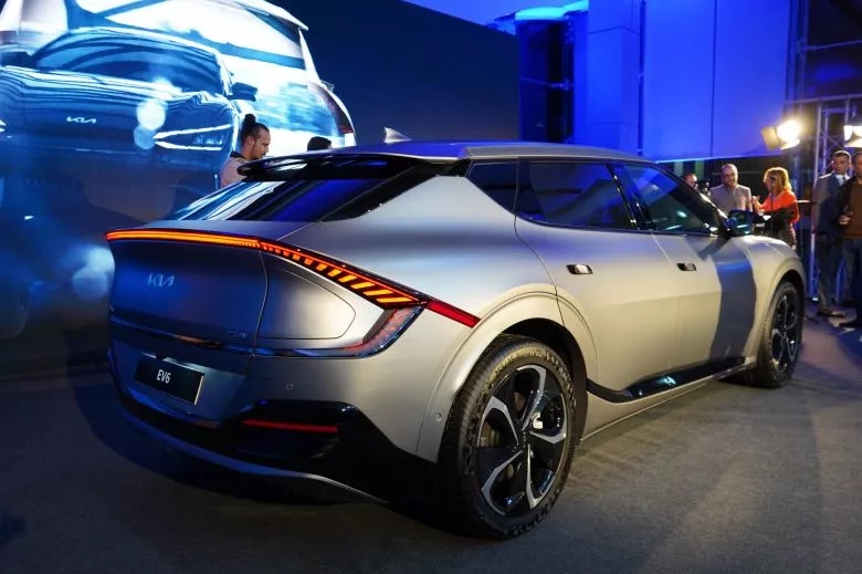 Prix KIA EV6 Dual Power 4WD GT-Line neuve - 239 980 DT