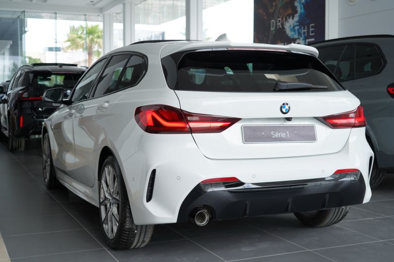Wunderschne 2024 Bmw 1er Reihe 118i Edition Colorvision Bilder