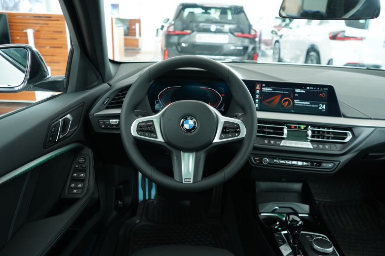 Wunderschne 2024 Bmw 1er Reihe 118i Edition Colorvision Bilder