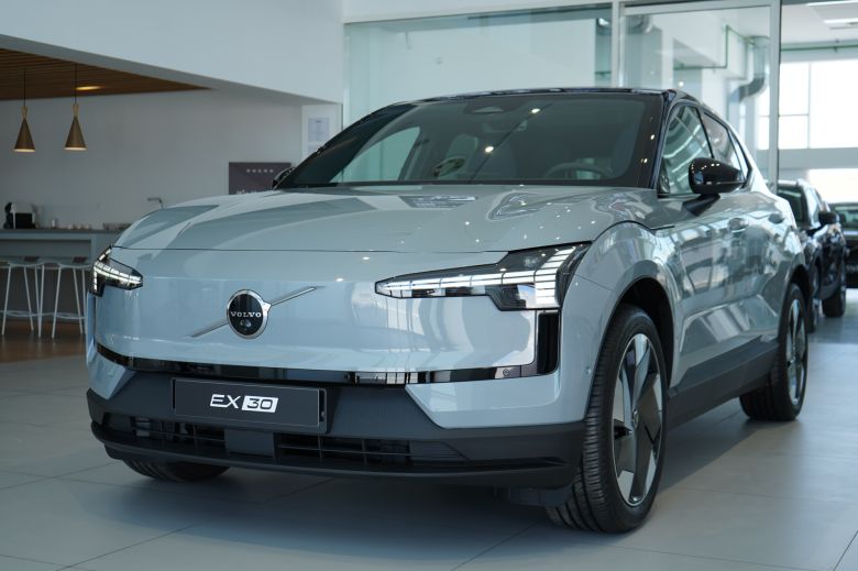 Prix Volvo EX30 Single Motor Extended Range Ultra neuve - 159 900 DT