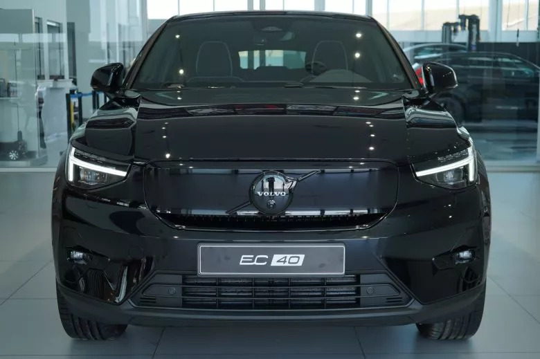 Prix Volvo EC40 Twin Motor Performance Ultra Black Edition neuve - 219 ...