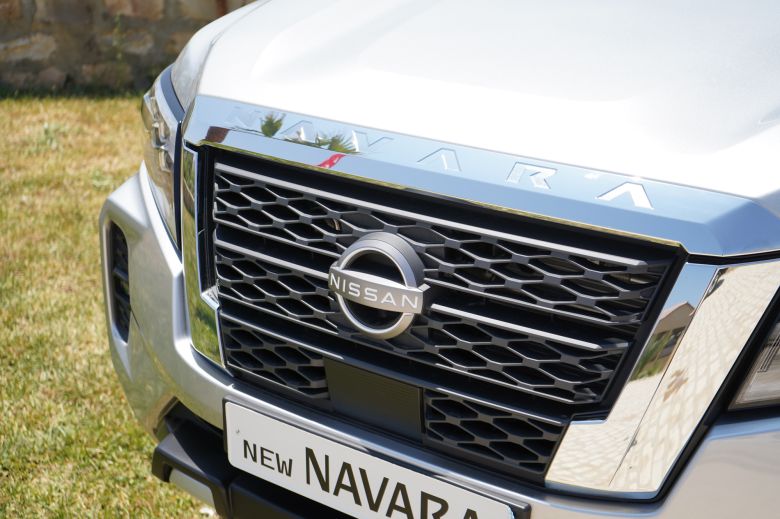 Prix Nissan Navara 2.5 dCi 4X4 Double Cabine BVA neuve - 159 000 DT