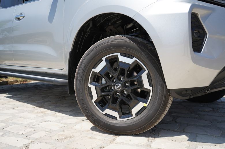 Prix Nissan Navara 2.5 dCi 4X4 Double Cabine BVA neuve - 159 000 DT
