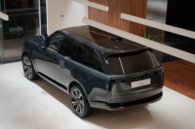Prix Land Rover Range Rover 3.0 L P460 PHEV SE neuve - 469 900 DT